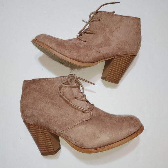 Pierre Dumas | Shoes | Pierre Dumas Suede Lace Up Tan Ankle Booties 6 ...